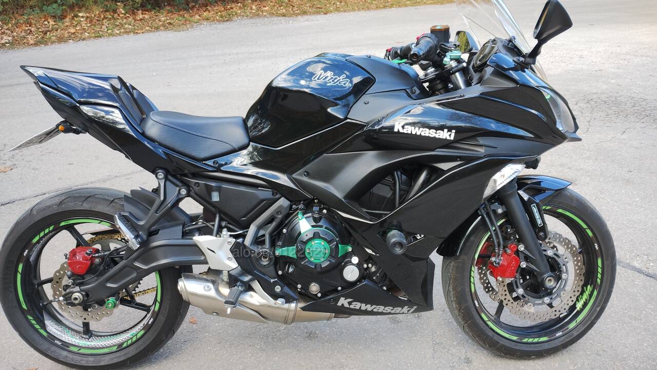 Kawasaki Ninja EX650 Kawasaki Ninja 650 куб. см Пистов мотор Бензинов 4 ...