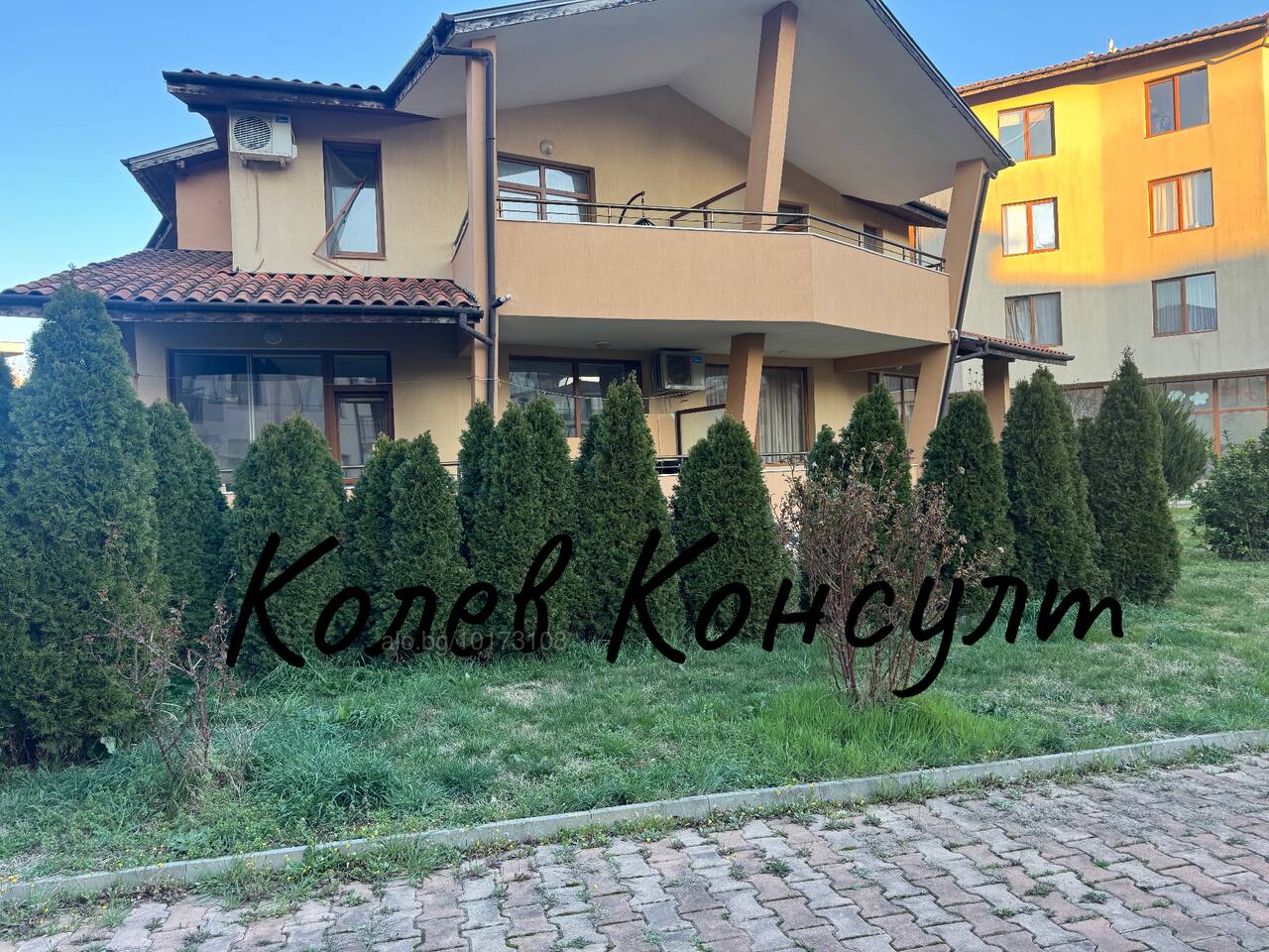 Продавам двуетажна вила-град Царево комплекс Нестинарка Двуетажна къща ...