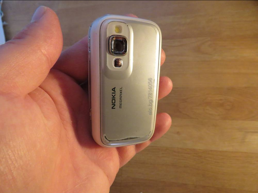 Плъзгащ телефон, телефон слайд с копчета NOKIA 6111, НОКИА 6111- 2005г ...
